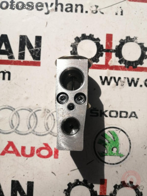 5Q0816679B audi a3 2020 klima borusu birleştirme valfi Çıkma Yedek ...