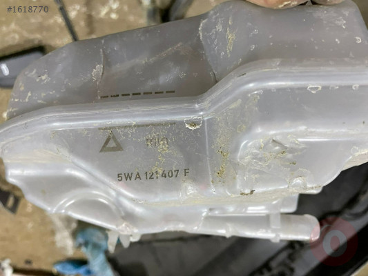 GOLF 8 MOTOR SU BİDONU 5WA121407F ORJİNAL ÇIKMA PARÇA Çıkma Yedek Parça ...