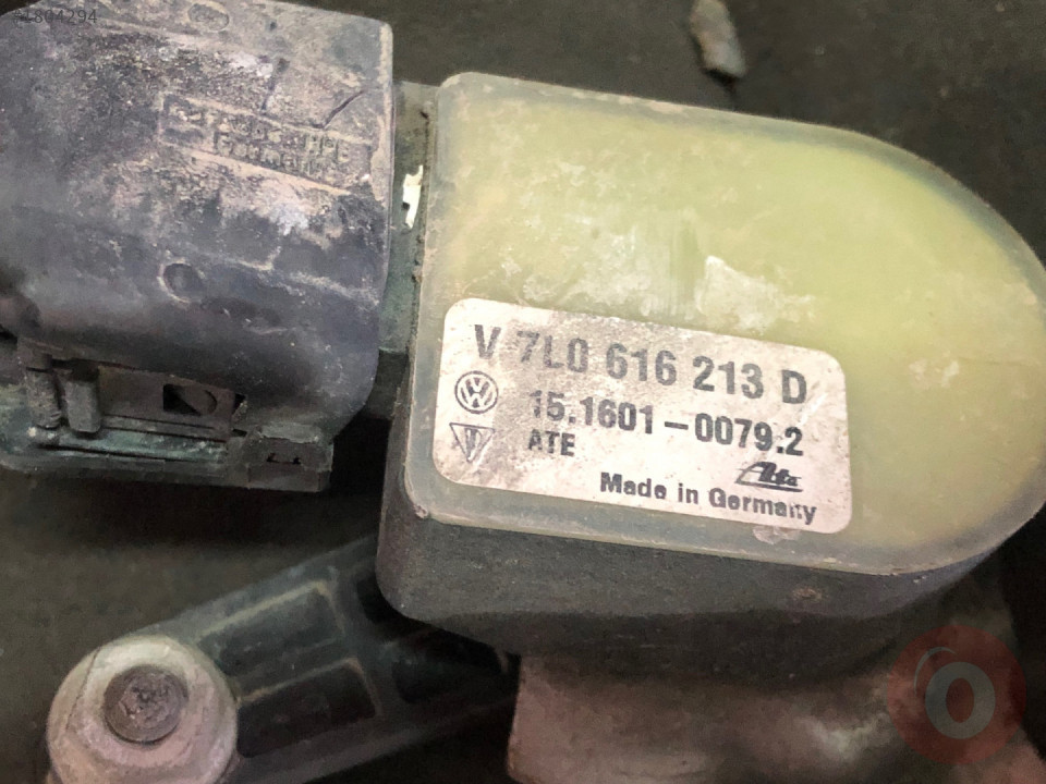 Audi Q7 on amortisor seviye sensörü 7L0616214C 7L0616213D otocikma.com ...