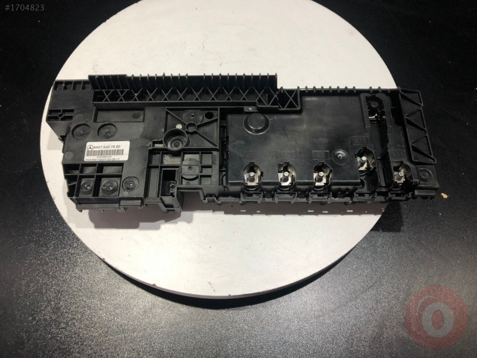 MERCEDES VİTO W447 SİGORTA KUTUSU A4475407880 Çıkma Yedek Parça ...