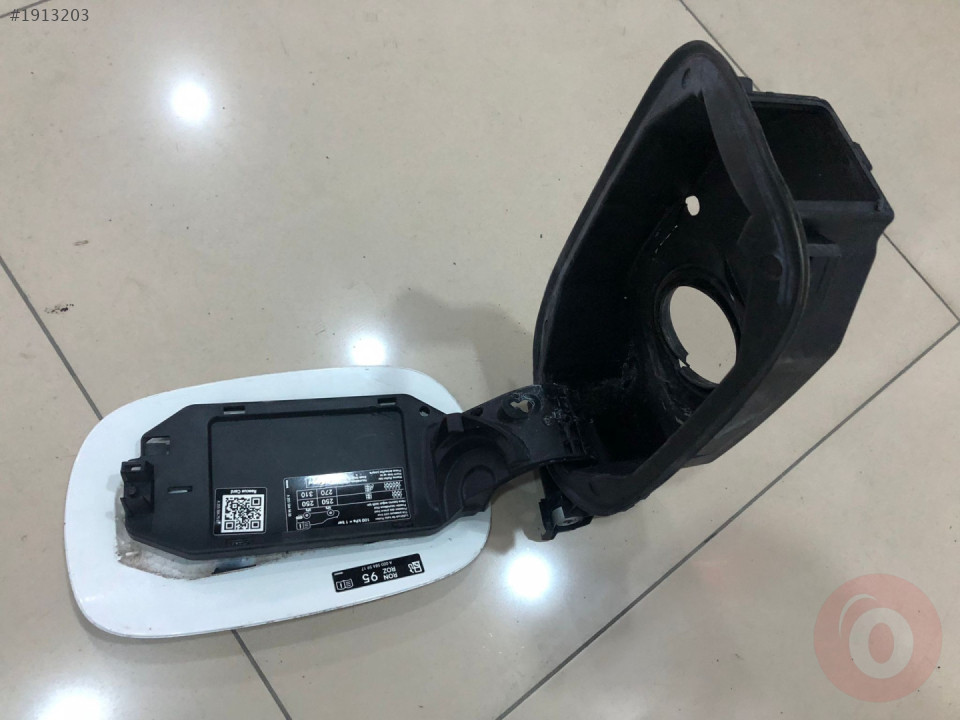 MERCEDES W205 YAKIT DEPOSU KAPAĞI A2056305403-A2057570106 Çıkma Yedek ...