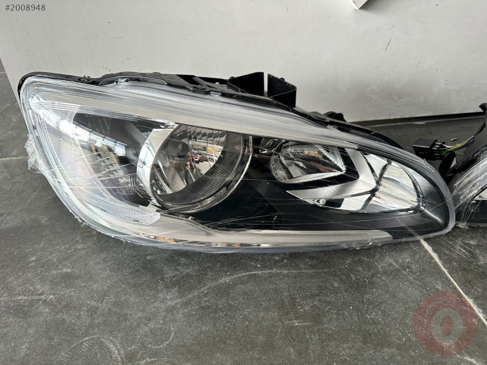 Volvo / S90 / VOLVO S60 V60 SAĞ FAR HALOGENE 8 SOKET 2014 31420116 773 ...